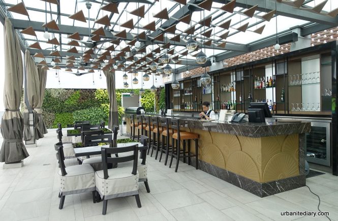 Man Tao Bar, Hotel Stripes Kuala Lumpur - Review • Sassy Urbanite's Diary